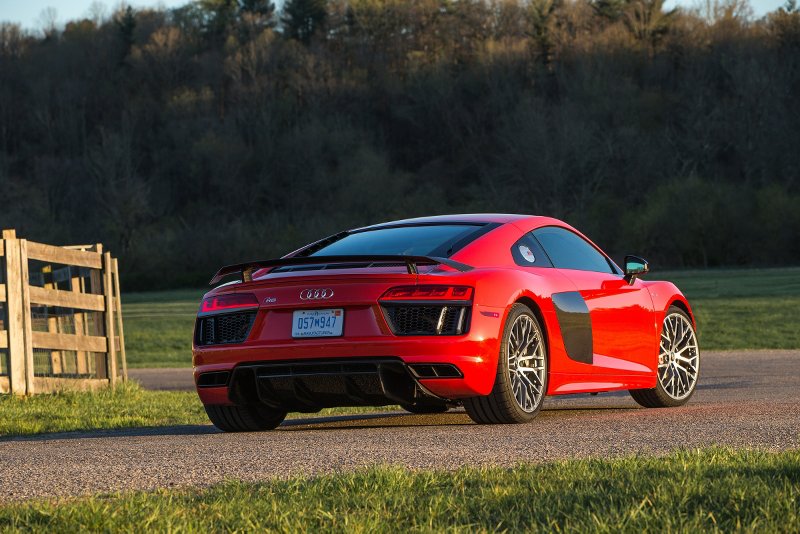 2017 Audi R8: A DriveWays Review… – The Review Garage