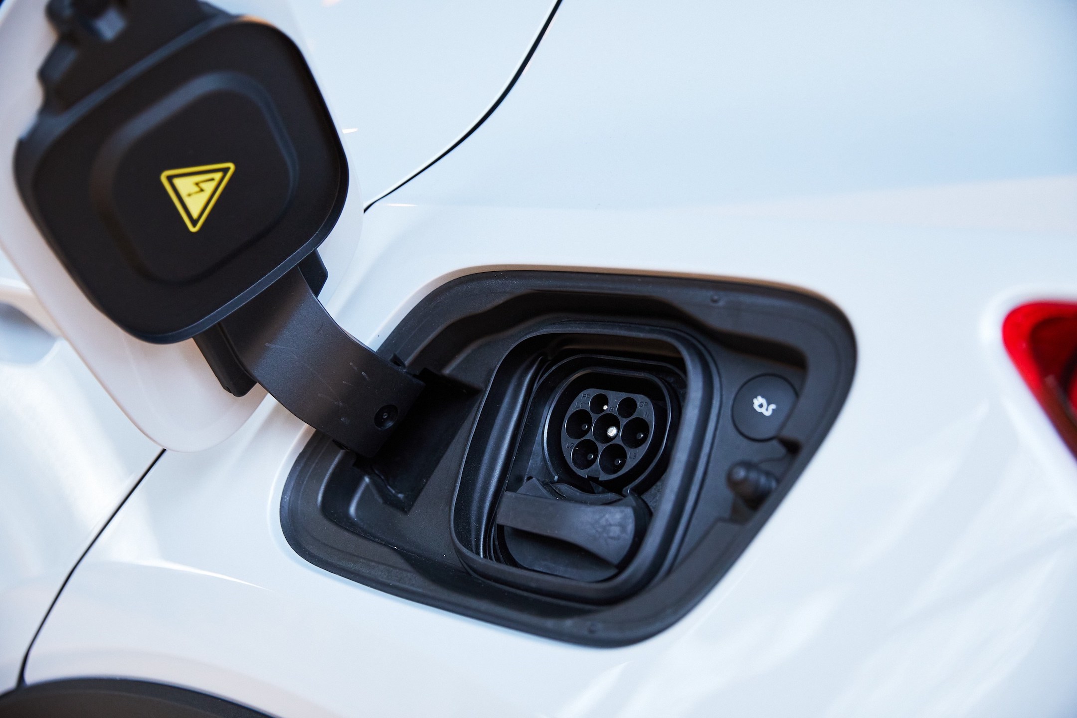 2021 Volvo XC40 Recharge P8: A DriveWays Review… – The Review Garage